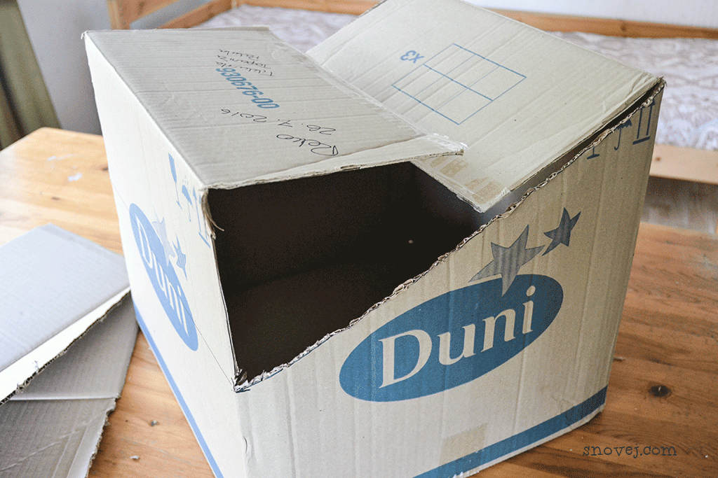 Cardboard Tombstones for Halloween | Snovej Food & Craft Adventures